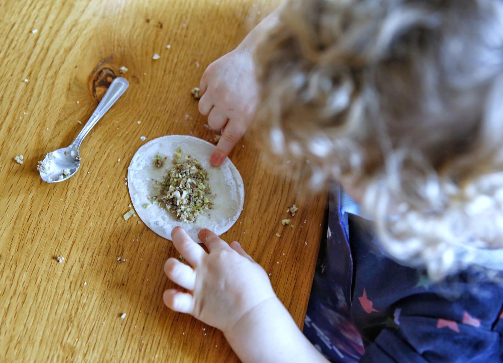 The benefits of cooking with children: How getting kids involved in the ...